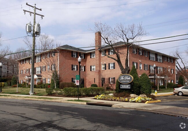 The Park At Arlington Ridge Apartments - Arlington, VA | Apartments.com
