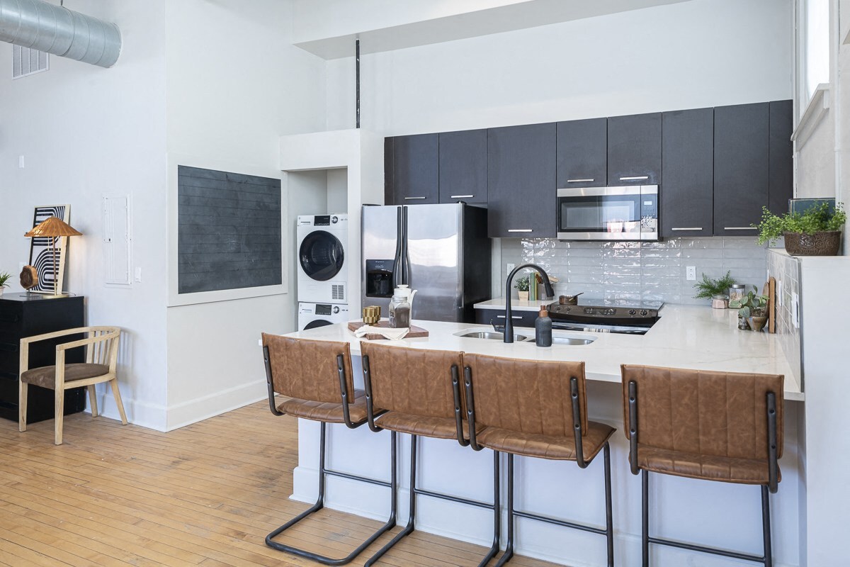 Capstone - 4466 Olive St Saint Louis, MO 63108 | Apartments.com