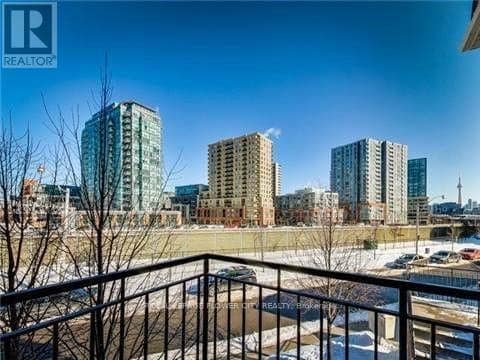 60 Joe Shuster Way, Toronto, ON M6K 1Y8 - Maison de Ville à Louer à ...