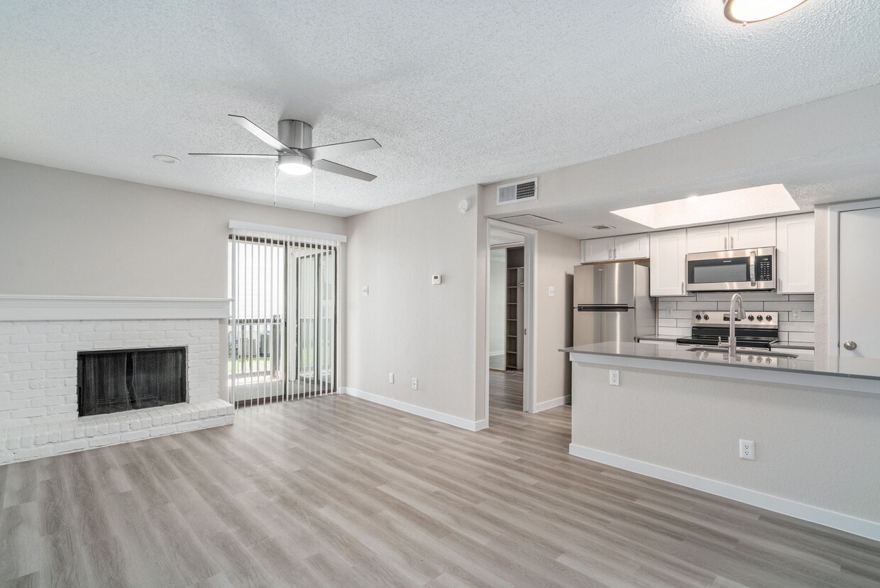The Emily at North Dallas - 13250 Emily Rd Dallas, TX 75240 ...