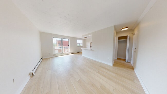 718 Lawrence Apartments - 718 Lawrence Rd Hamilton, ON | Apartments.com