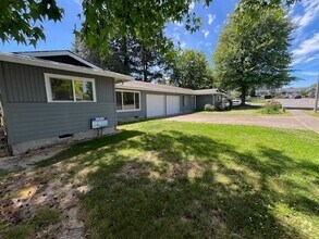 Spring Meadow Stage Student Apartments for Rent - Newberg, OR - Updated ...