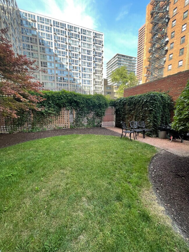 2909 N Sheridan Rd Unit 1701, Chicago, IL 60657 - Condo for Rent in ...