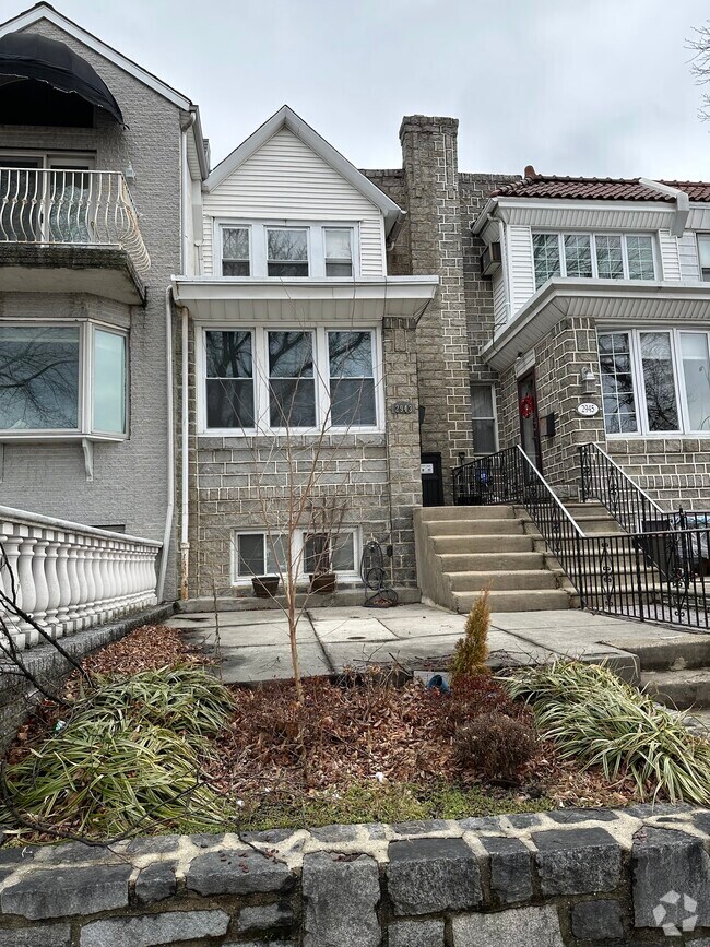 Best Luxury East Marconi Plaza Apartments for Rent - Philadelphia, PA ...