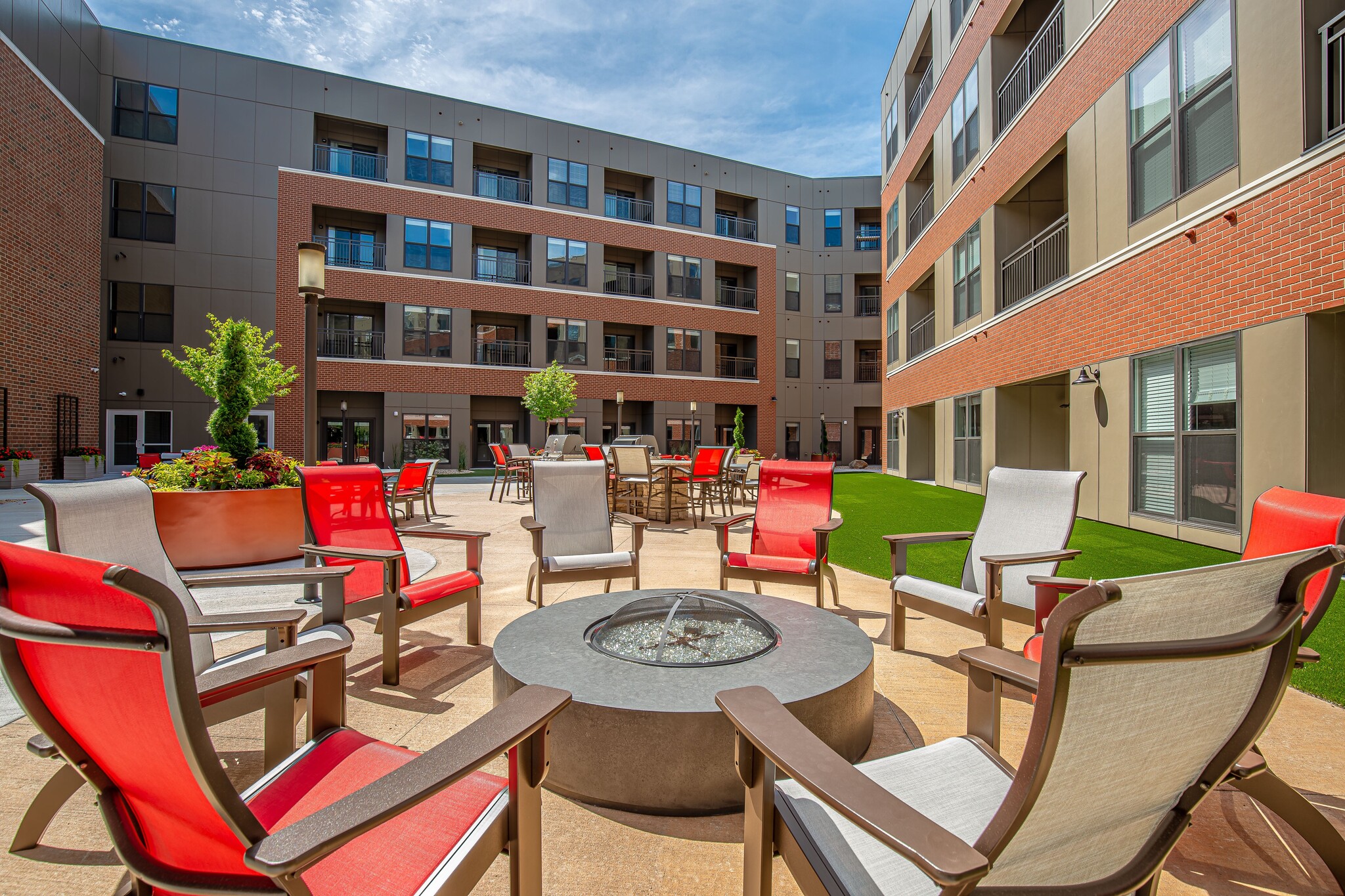 Peloton Residences, LLC - Phase 1 - 1008 S Park St Madison, WI 53715 ...