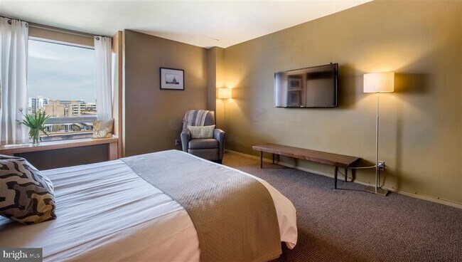 1425 4th St SW Unit A801, Washington, DC 20024 - Room for Rent in ...