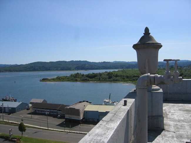 Tioga Building Apartments Coos Bay Or