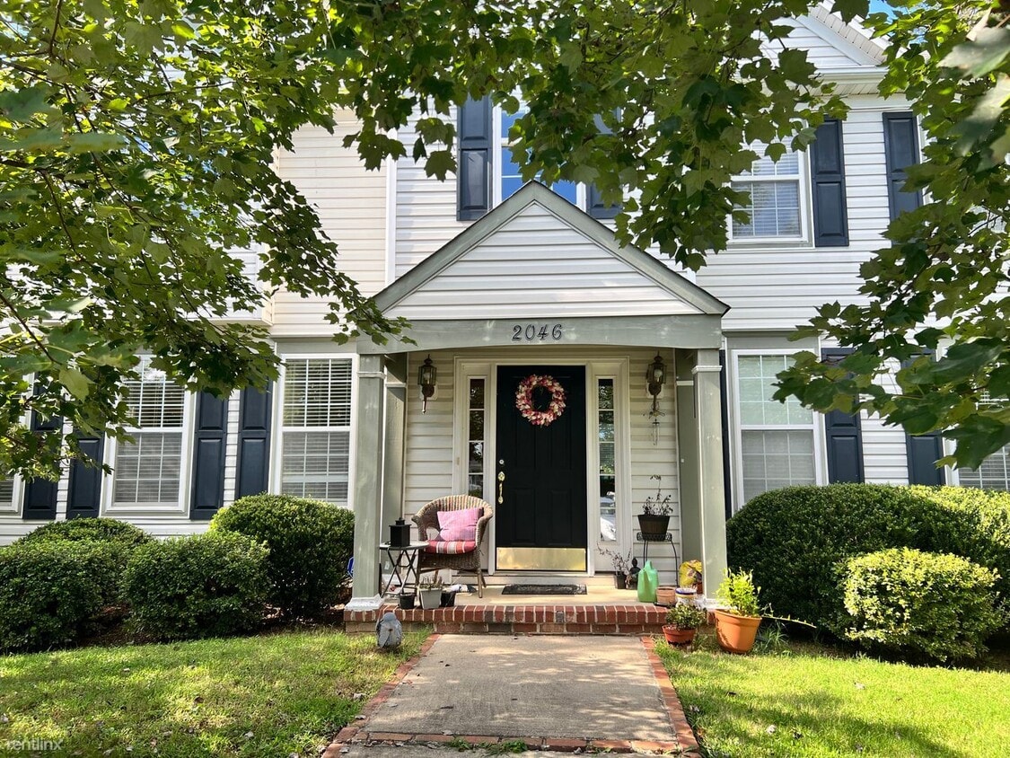 2046 Acorn Hill Ct, Charlottesville, VA 22911 - House Rental in ...