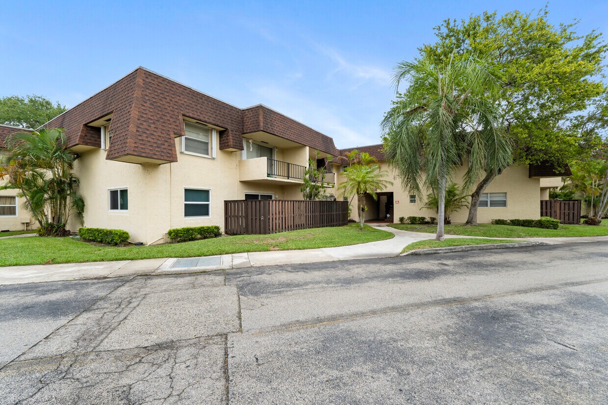 9103 SW 137th St, Miami, FL 33176 - Room for Rent in Miami, FL ...