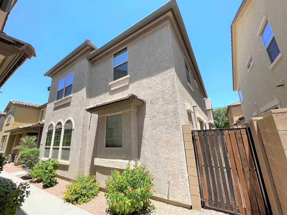 3383 E Constitution Dr, Gilbert, AZ 85296 | Apartments.com