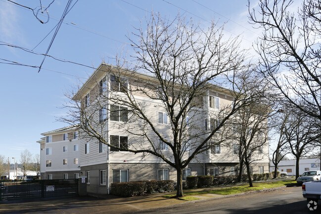 Rose City Center Apartments - 55 and Over - Portland, OR | Apartments.com