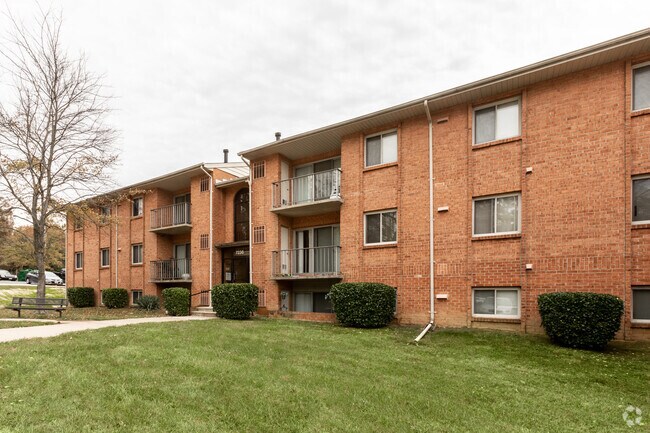 Elkridge Hanover Apartments for Rent with Extra Storage - Elkridge, MD ...