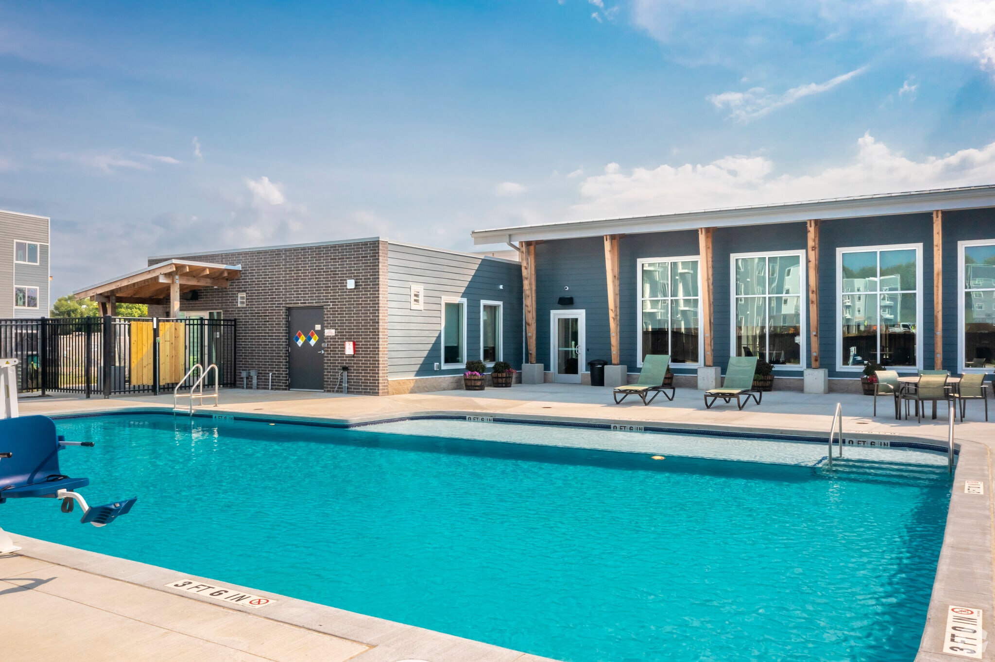 Lofts at Fox Ridge - 200 N Fox Ridge Dr Raymore, MO 64083 | Apartments.com
