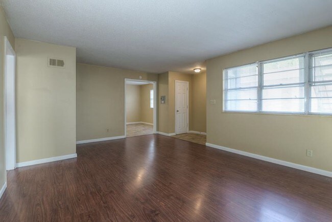 Riverside View Apartments - Riverside, MO | Apartments.com