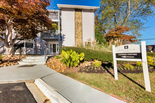 Vestavia Place Apartments - Vestavia Hills, AL | Apartments.com