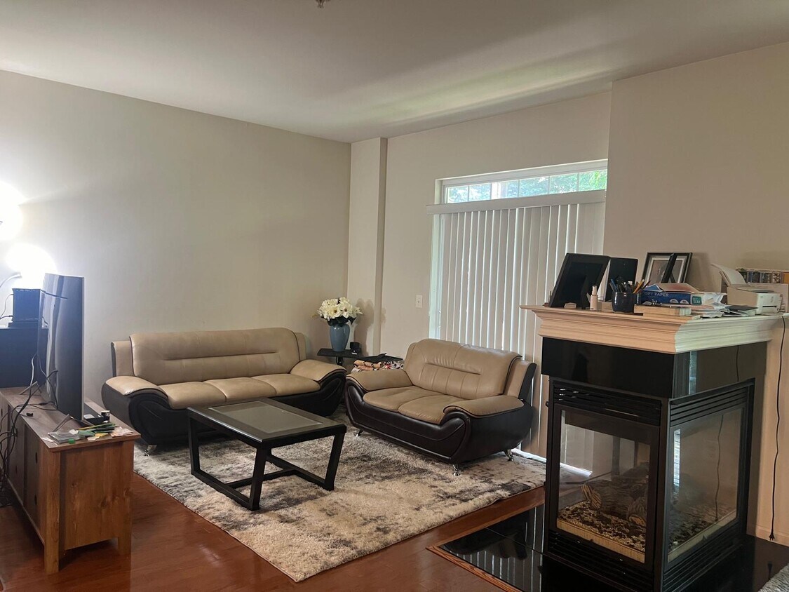 13953 Hollow Wind Way Unit 101, Woodbridge, VA 22191 - Condo for Rent ...