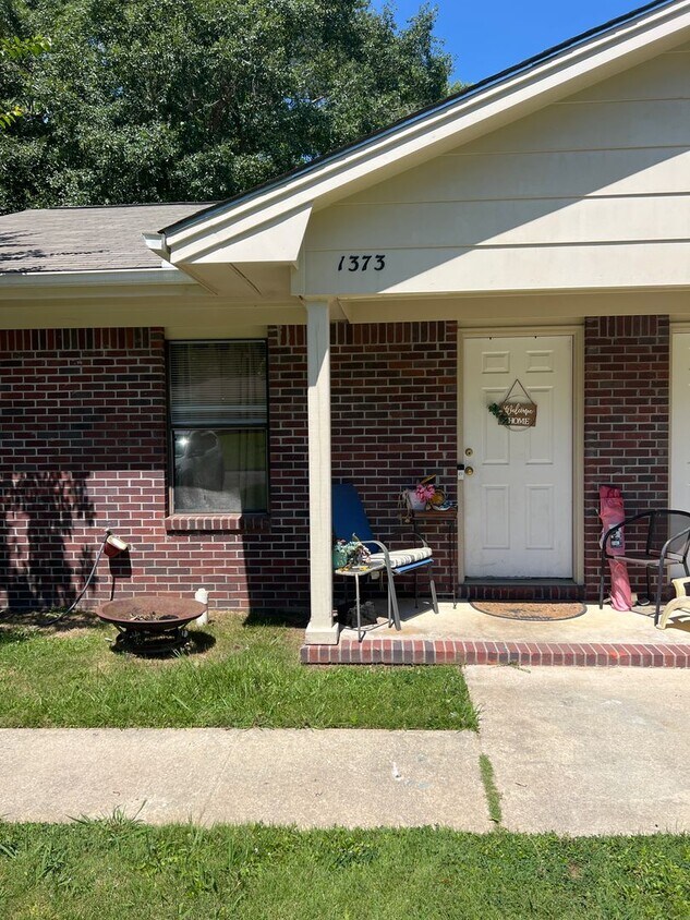 1371-1373 Hampton Dr Unit 1373, Auburn, AL 36830 - Room for Rent in ...
