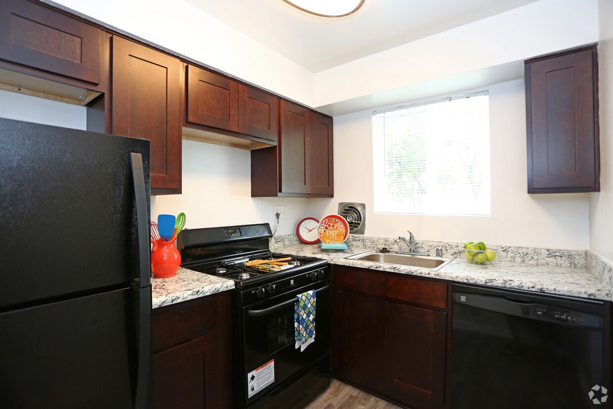 Fox Crossing Apartments - Baltimore, MD | Apartments.com