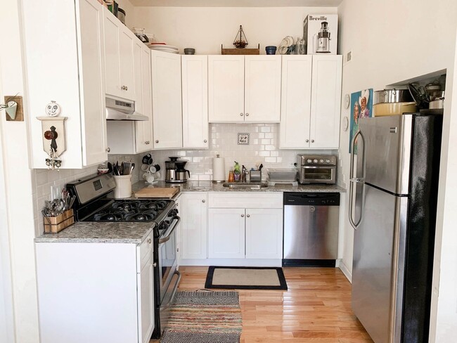 2047 N Hoyne Ave Unit 1S, Chicago, IL 60647 - Chicago, IL, 60647 ... 2047 N Hoyne Ave Unit 1S, Chicago, IL 60647 - Chicago, IL, 60647 ...