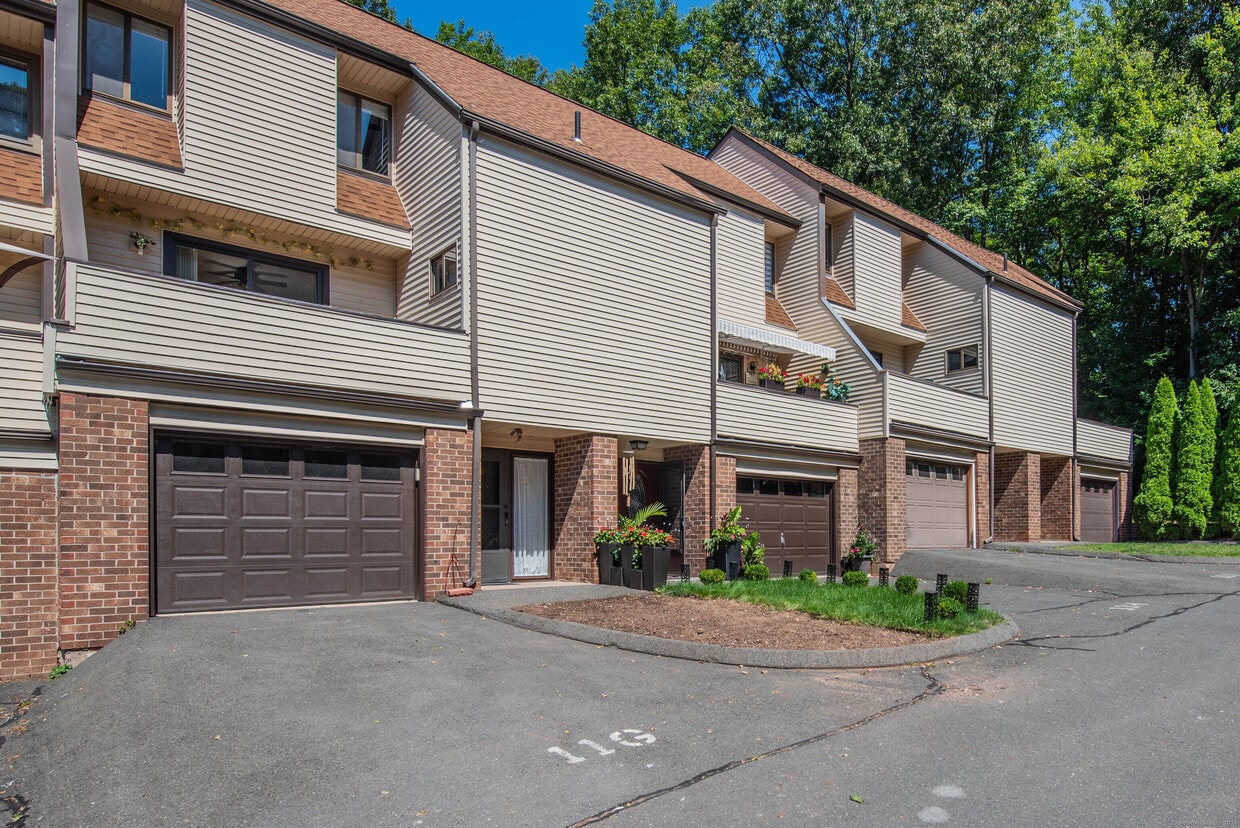 285 Queen St Unit 11G, Southington, CT 06489 - Condo for Rent in ...