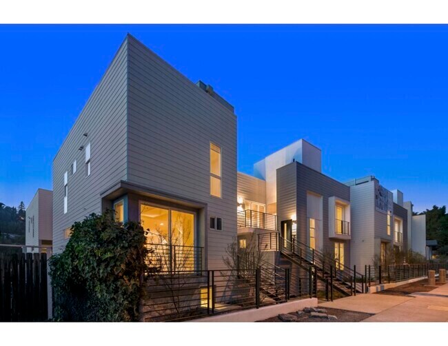 Crestmont Apartments for Rent with a Yard - Los Angeles, CA - Updated ...