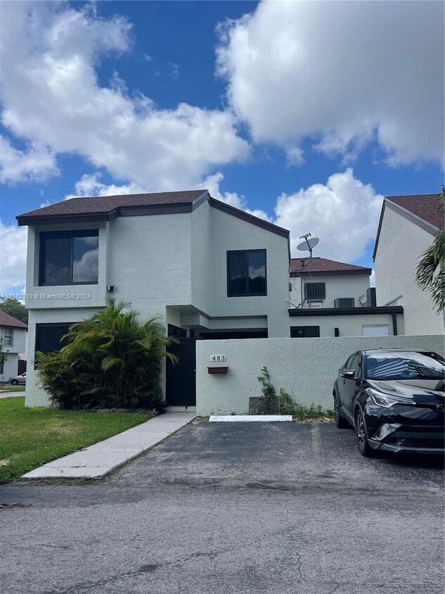 483 NW 98th Ct, Miami, FL 33172 - Townhome Rentals in Miami FL ...