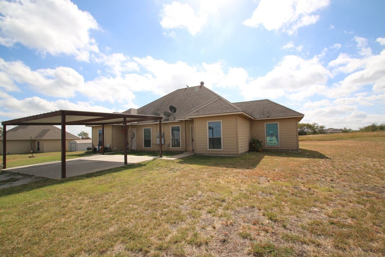 120-122 Collett Ct Unit 120, Weatherford, TX 76088 - Room for Rent in ...