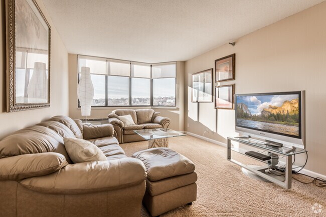 Downtown St Paul Apartments for Rent with a Yard - Saint Paul, MN - 2 ...