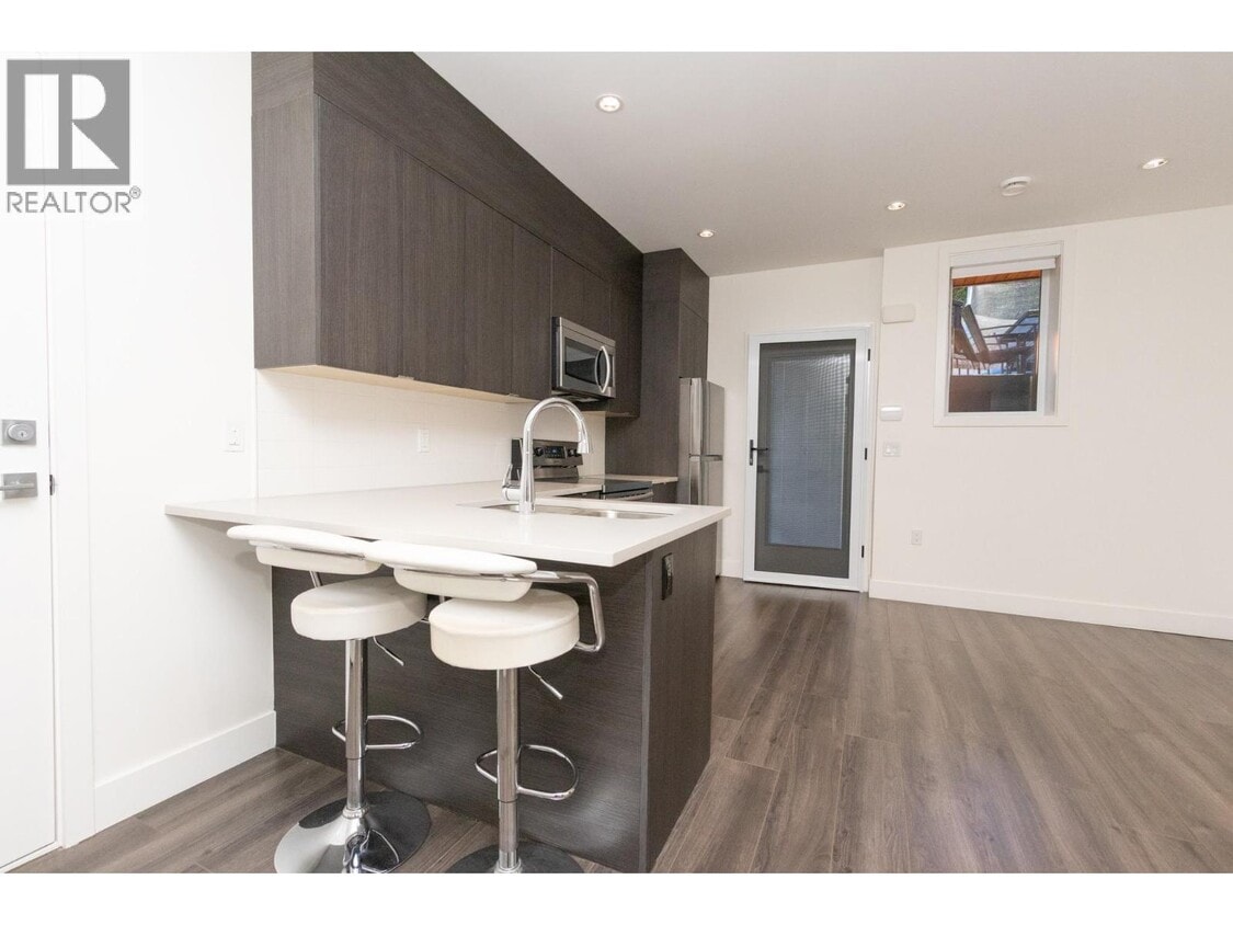 7230 Kitchener St, Burnaby, BC V5A 1L6 - House for Rent in Burnaby, BC ...