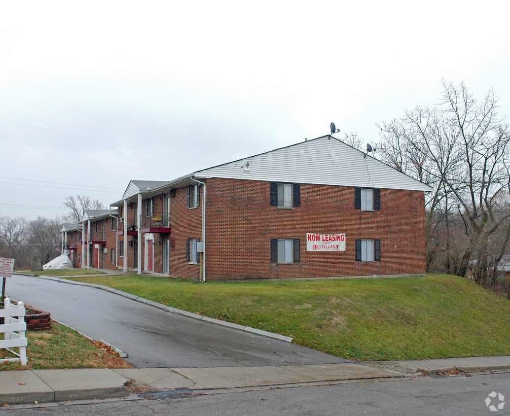 Falcon Ridge - 402-452 Briarwood Ave Dayton, OH 45403 | Apartments.com