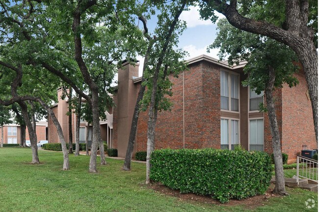 Apartments for Rent Near University of North Texas - Denton, TX Student ...
