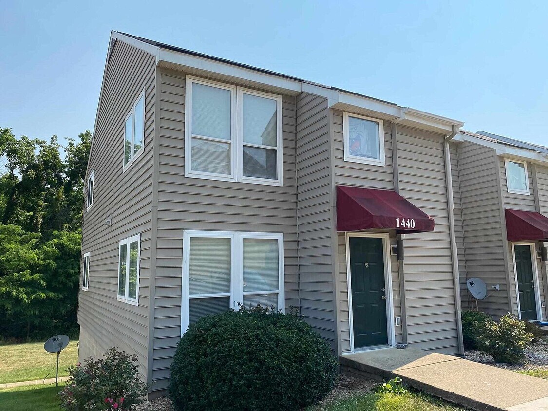 1440 Devon Ln, Harrisonburg, VA 22801 - Townhome Rentals in Harrisonburg VA | Apartments.com