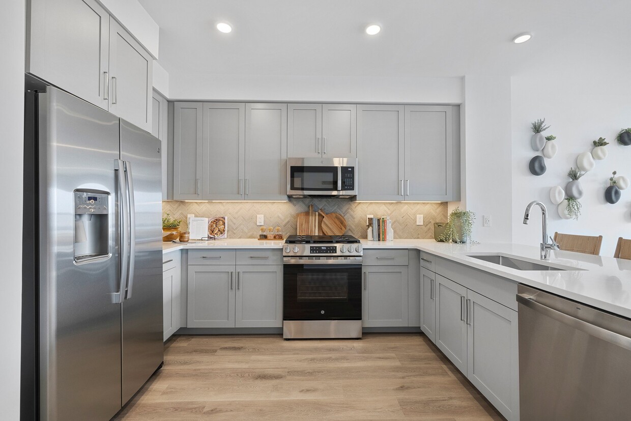 The Pearl at Station Bay - 2000 Schindler Drive South Amboy, NJ 08879 ...