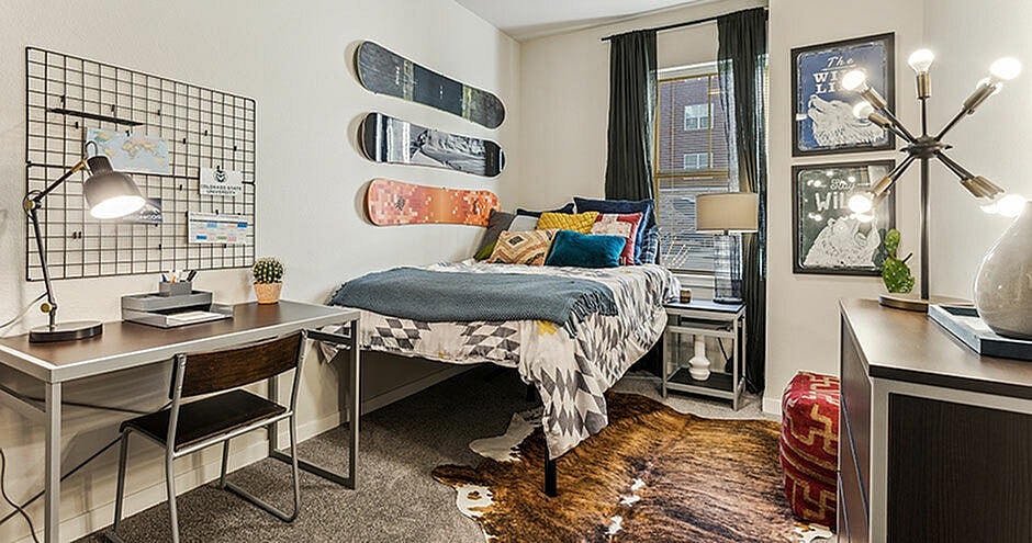 Stadium Apartments: Off-Campus Student Housing - 821 W Lake St Fort ...