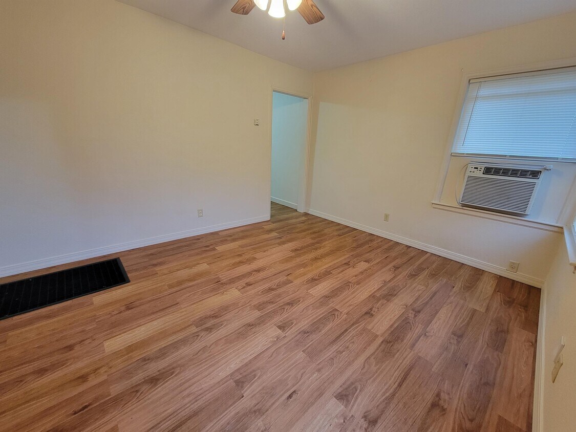 2123 S Washington Ave, Wichita, KS 67211 - House Rental in Wichita, KS ...