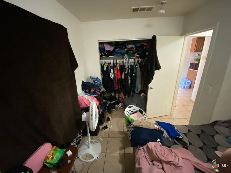 464 1/2-464 1/2 W Olive Ave Unit 1, El Centro, CA 92243 - Room for Rent in El Centro, CA ...