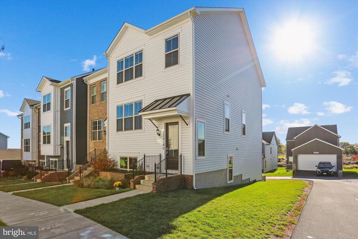 22018 Caspian Tern Dr, Clarksburg, MD 20871 - Townhome Rentals in ...