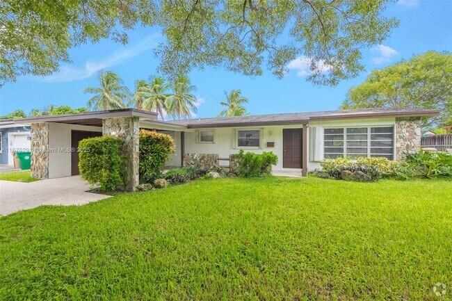 Stirling Lake Apartments for Rent with Hardwood Floors - Davie, FL - 5 ...