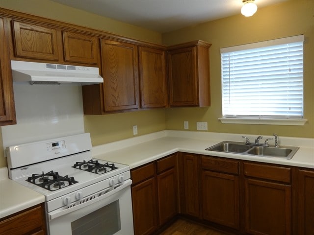 518 Meadowside Dr, Hutto, TX 78634 | Apartments.com