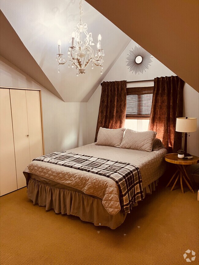 High Point Apartments for Rent with a Yard - Seattle, WA - 2 Rentals ...