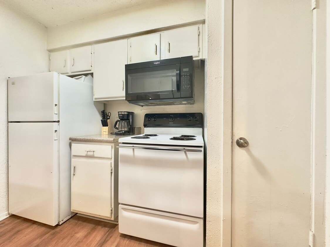Marian Condos - 2704 Salado St Austin, TX 78705 | Apartments.com