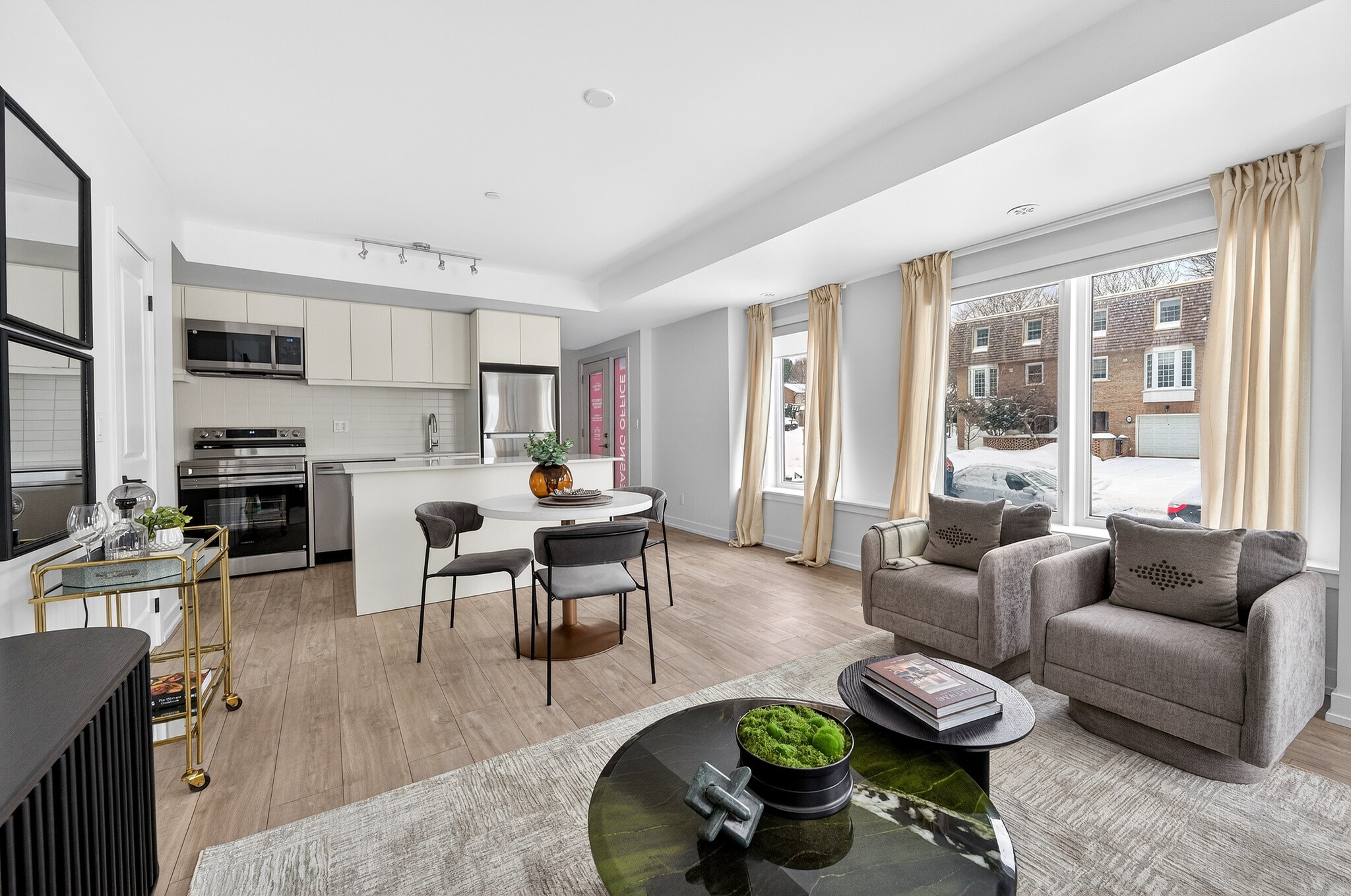 The Towns at York Mills & Leslie Apartments - 31-39 Farmstead Rd ...