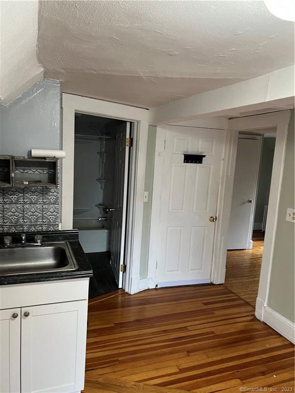 7 Allison St, Middletown, CT 06457 - Room for Rent in Middletown, CT ...
