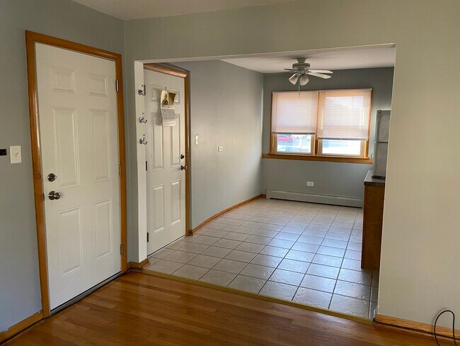 2217 Des Plaines Ave Unit 104, North Riverside, IL 60546 - Condo for Rent in North Riverside, IL ...