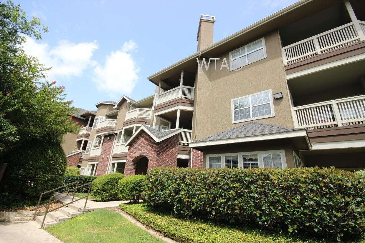 1835 Lockhill Selma Rd, San Antonio, TX 78213 - Room for Rent in San ...