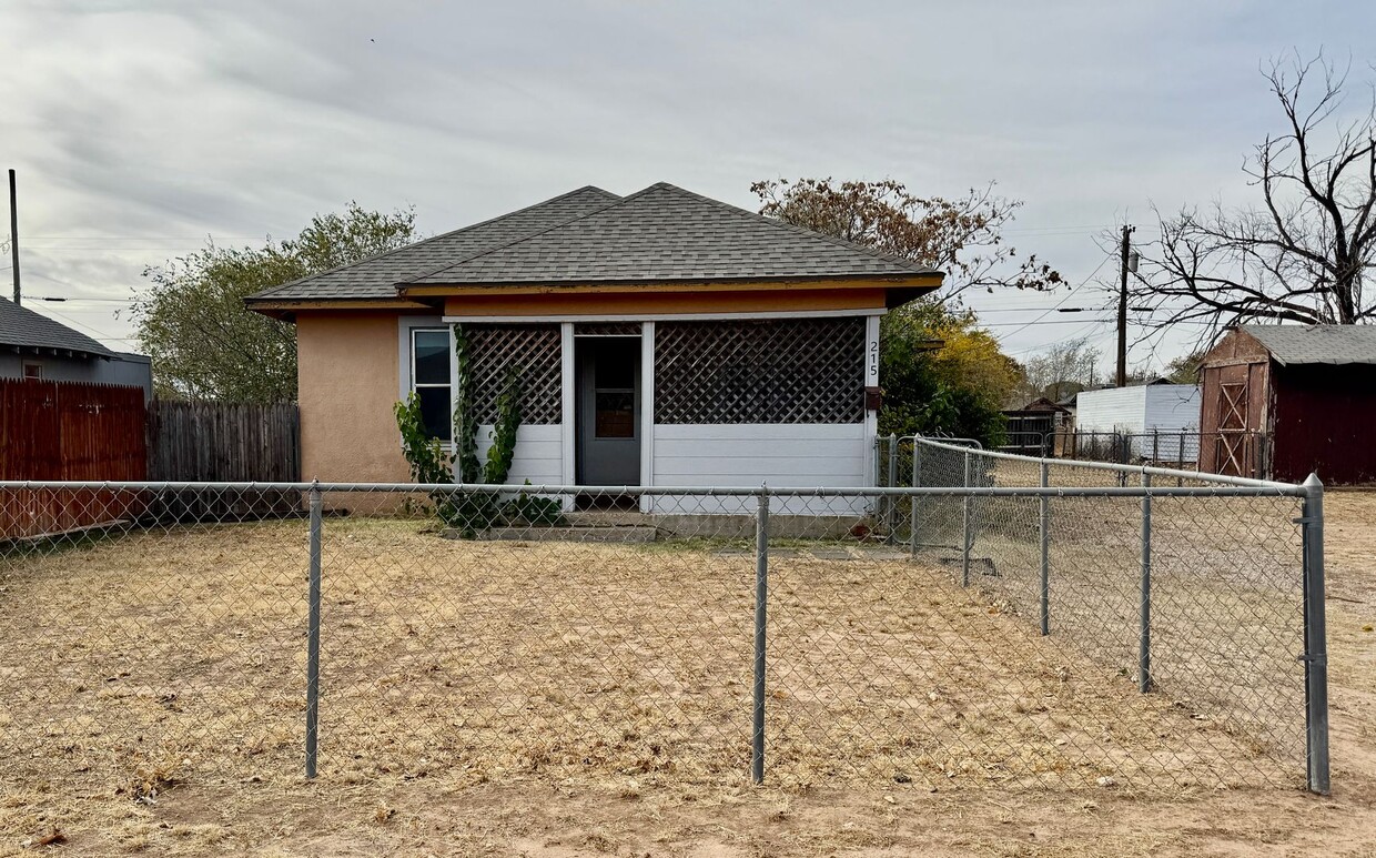 215 S 3rd St, Slaton, TX 79364 - House Rental in Slaton, TX ...
