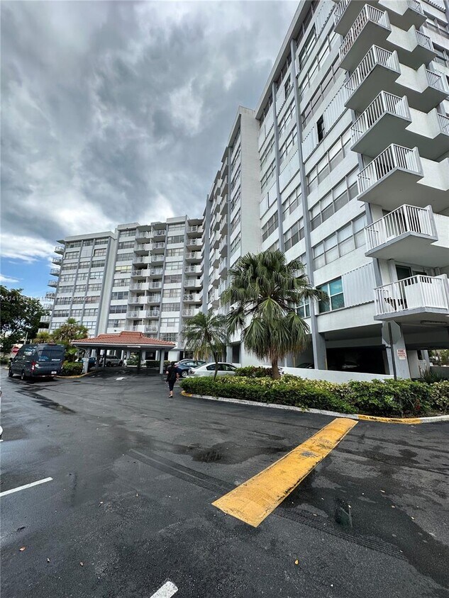 1300 NE Miami Gardens Dr Unit 518E, Miami, FL 33179 - Condo for Rent in Miami, FL | Apartments.com