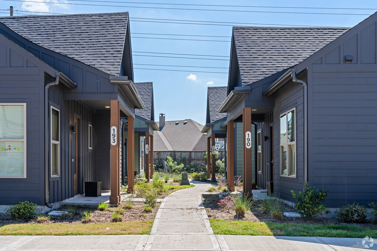The Everstead at Windrose Houses for Rent - Spring, TX | Apartments.com