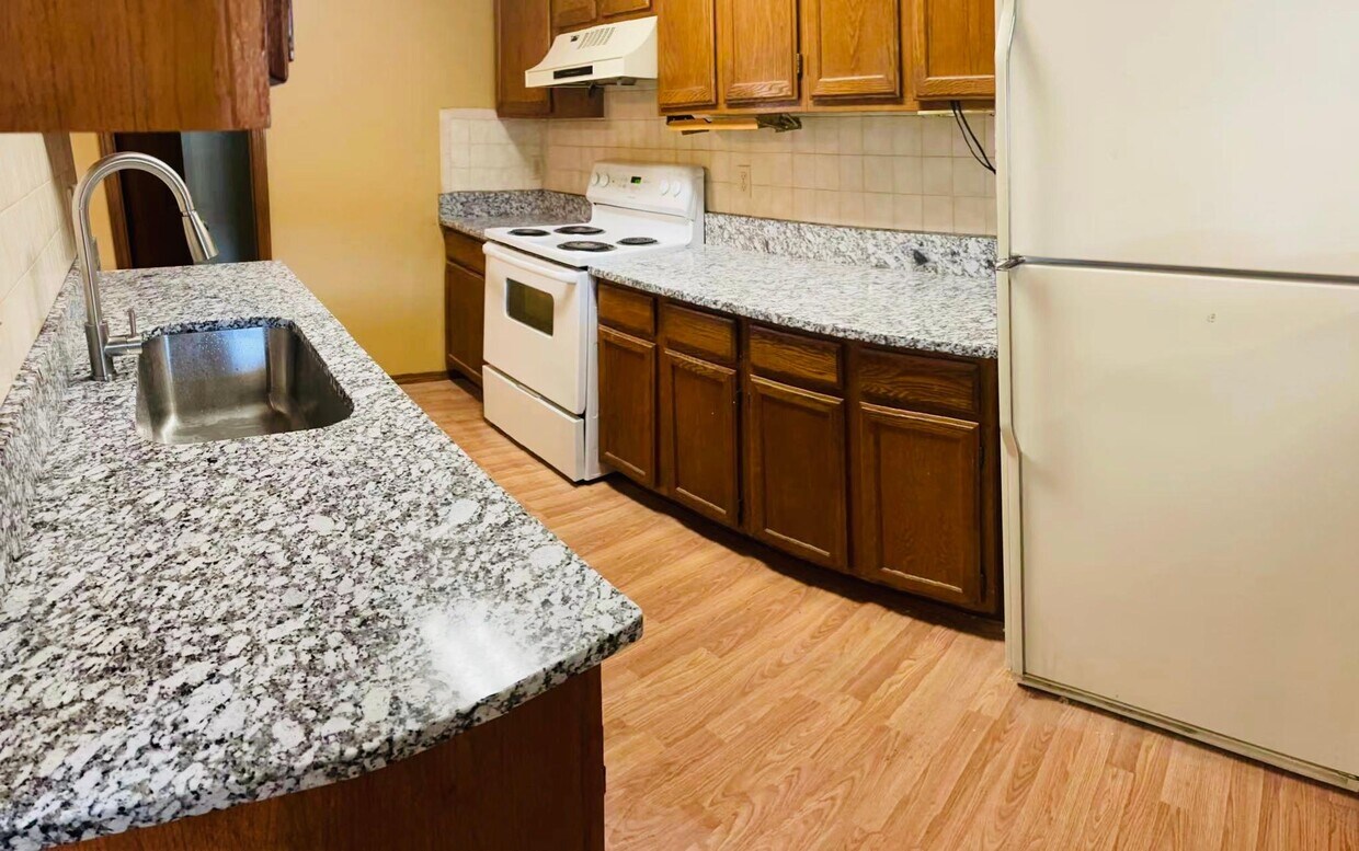 1620 S Longford Ln, Wichita, KS 67207 - Townhome Rentals in Wichita KS | Apartments.com