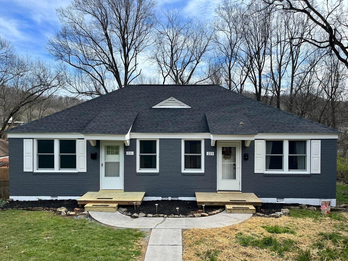 229 & 231 Carson Court, Bristol, TN 37620 - Townhome Rentals in Bristol ...